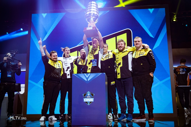 Fim de semana no e-Sports - SiteCS